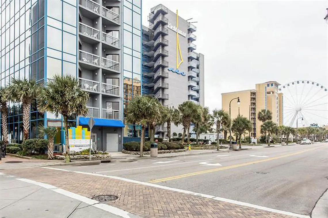 SeaGlass Tower - OuterBanks.com