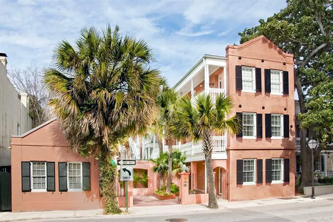 Elliott House Inn Charleston - OuterBanks.com