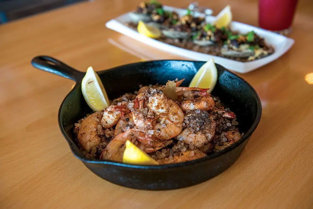 Low Tide Bar & Grill - OuterBanks.com